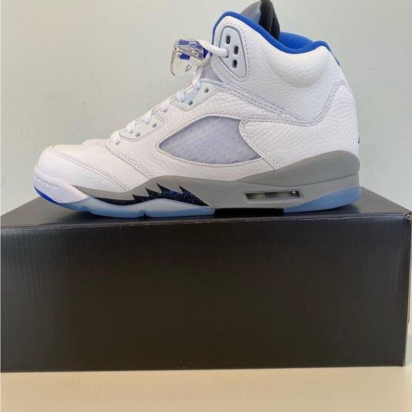 Jordan | Shoes | Jordan 5 Stealth 2 Size 6 In Mens 758 In Womens ...